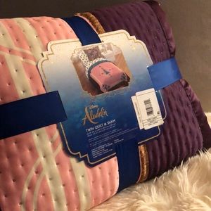 Disney | Bedding | Disney Aladdin Twin Quilt And Sham | Poshmark